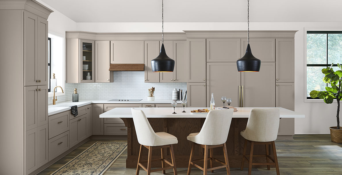 Cocina Balanceada Marrón | Cocina Clásica, Relajada y Serena | Behr